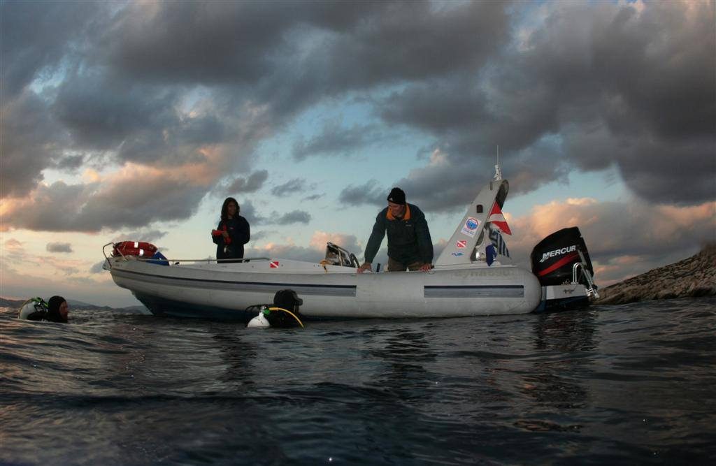 boat dive greece 2 | RUSHKULT