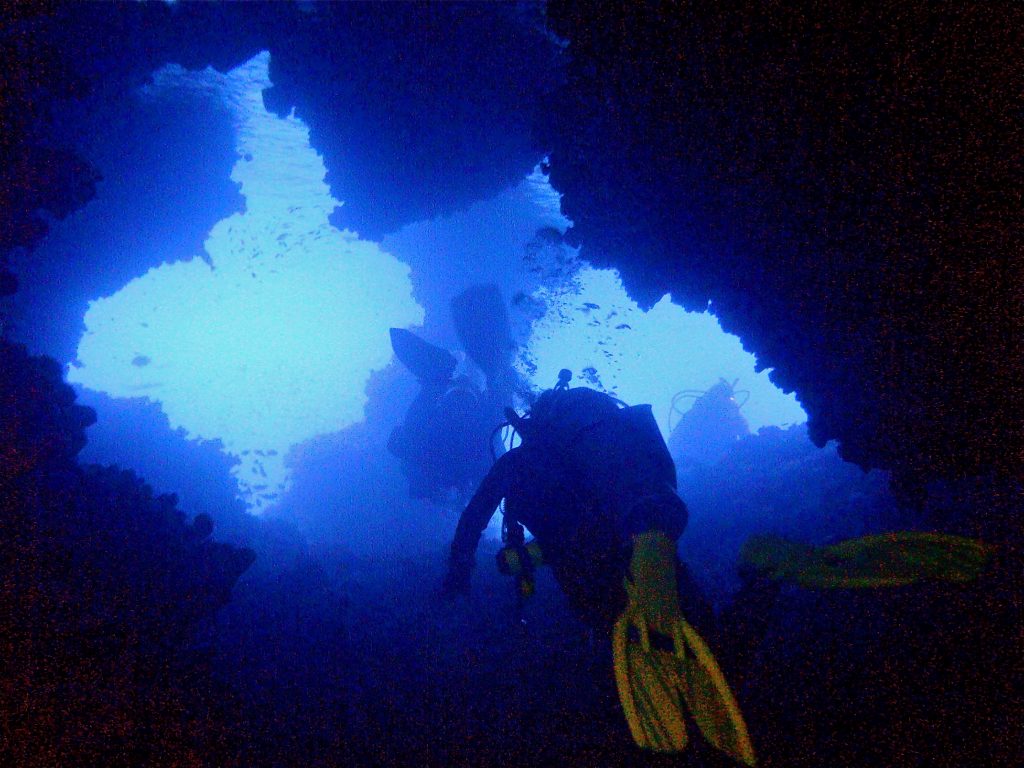 cavern dive 2 | RUSHKULT