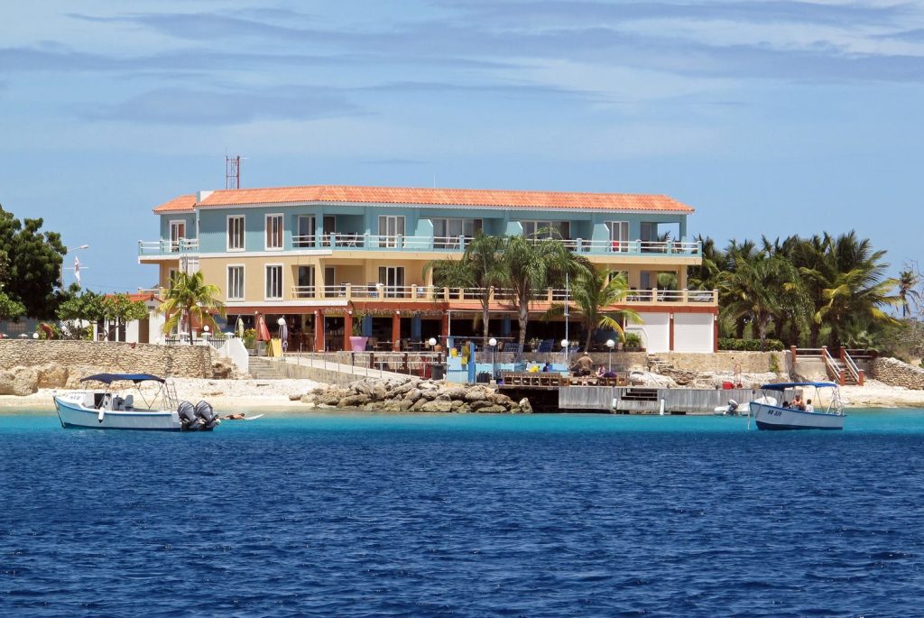 den laman sea view | RUSHKULT