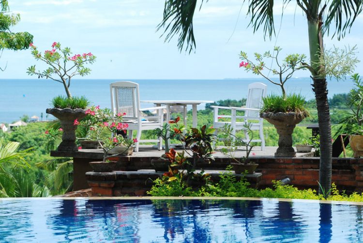 infinity pool zen resort | RUSHKULT