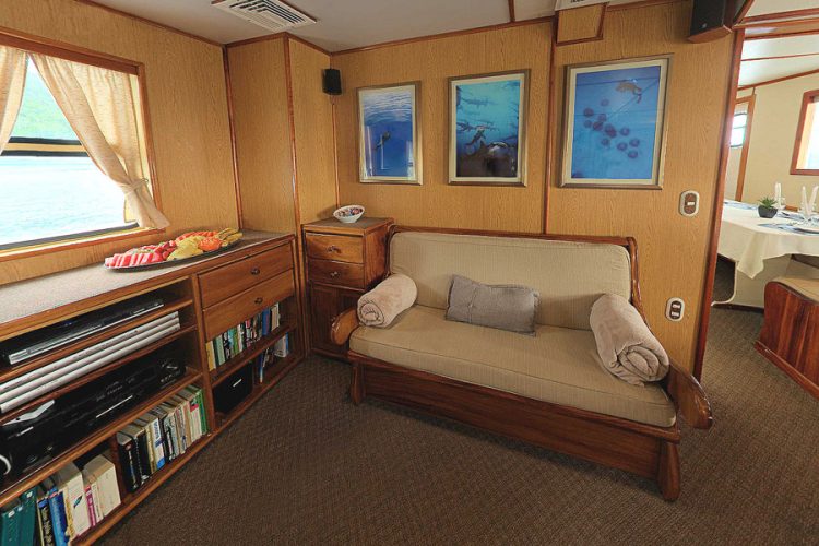 lounge underseahunter | RUSHKULT