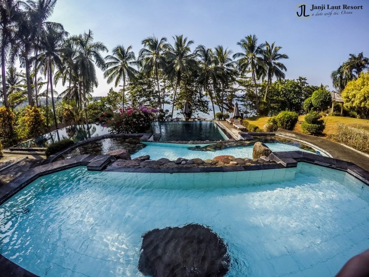 pool kopie | RUSHKULT