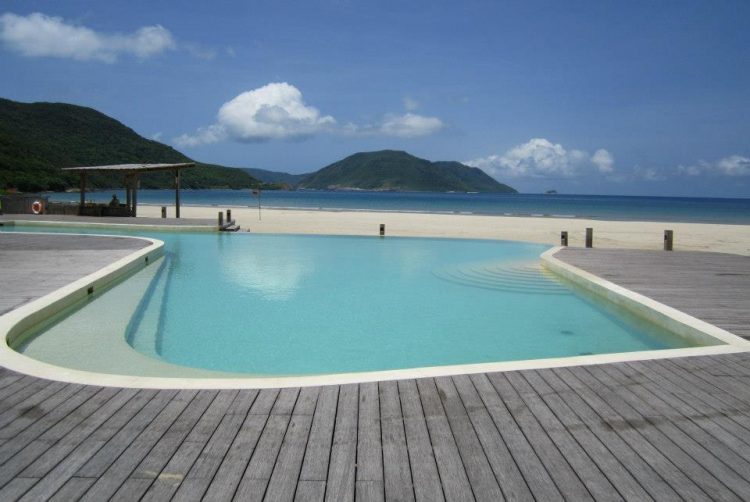 pool at resort | RUSHKULT