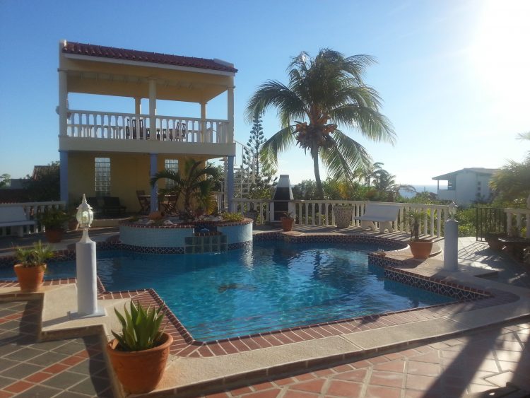 pool villa bonaire | RUSHKULT