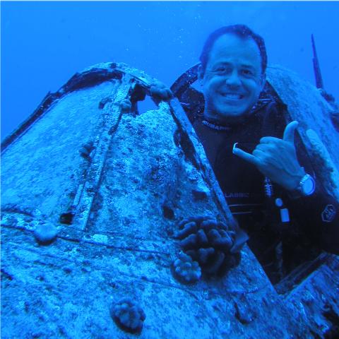scuba diving between tectonic plates | RUSHKULT