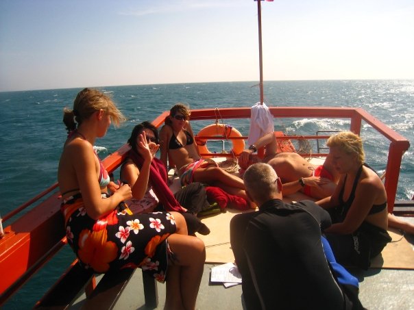 sun deck on boat thailand | RUSHKULT