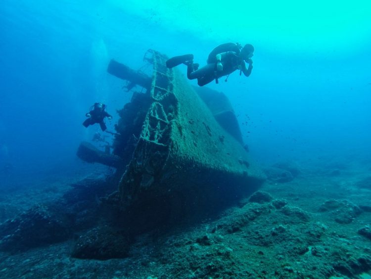 wreck divers athens | RUSHKULT